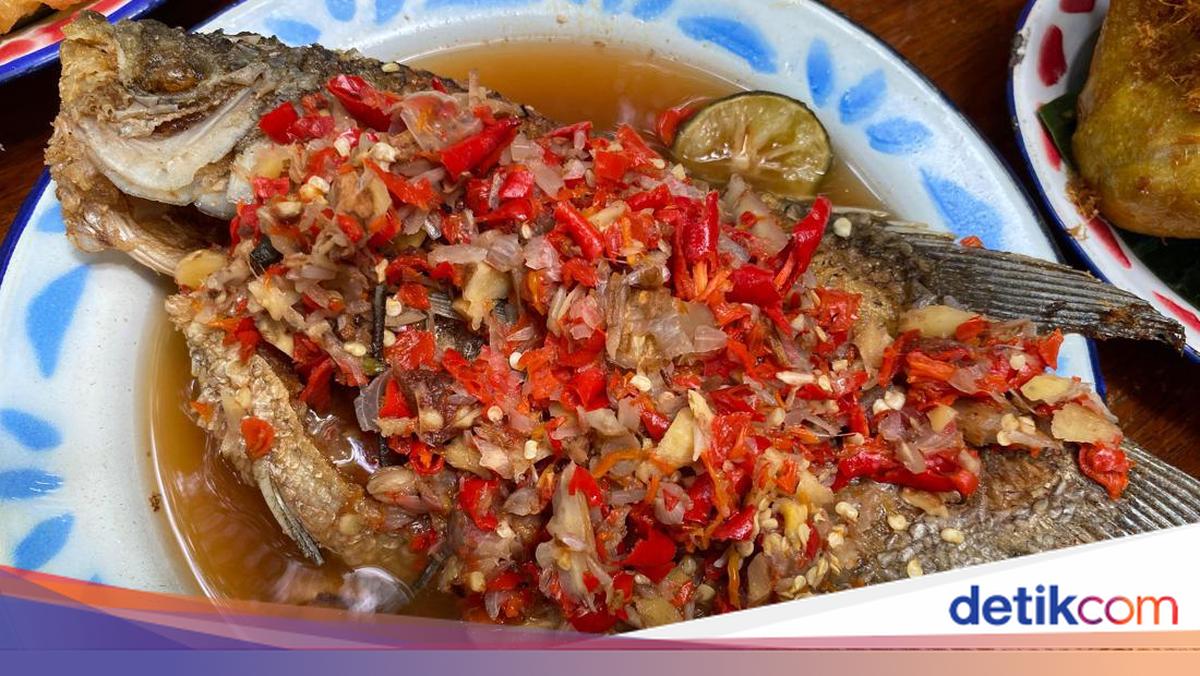 RM Bale Betawi: Sedapnya Pecak Gurame dan Ayam Goreng Betawi
