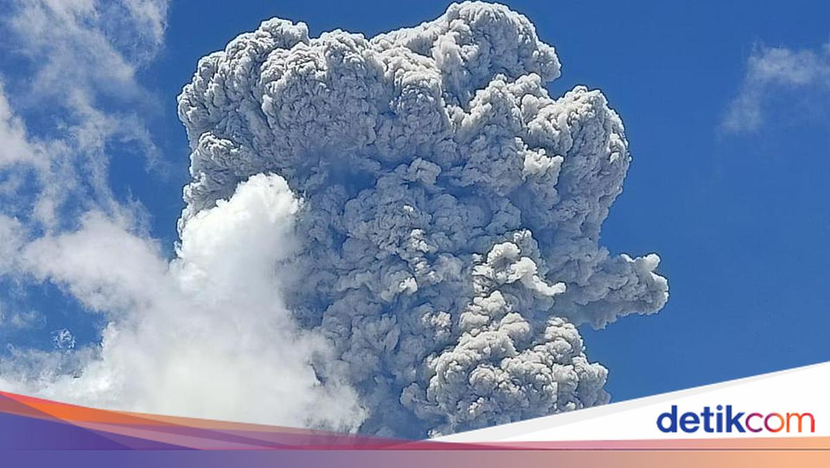 Gunung Ibu Halmahera Barat Kembali Erupsi, Ketinggian Letusan 7.000 Meter