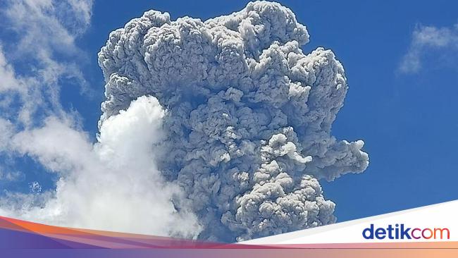 Gunung Ibu Halmahera Barat Kembali Erupsi, Ketinggian Letusan 7.000 Meter