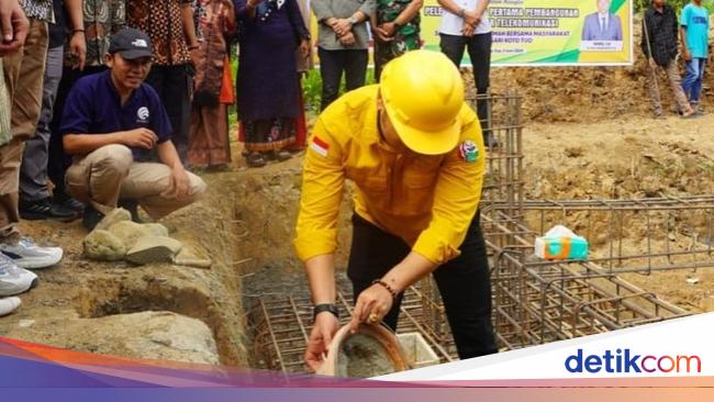 Bupati Sijunjung Puji Perjuangan Andre Rosiade Bangun BTS di Koto Tuo Bupati Sijunjung Puji Perjuangan Andre Rosiade Bangun BTS di Koto Tuo