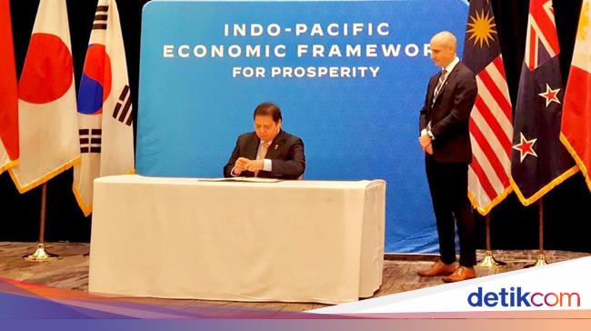 Airlangga Bakal Bertemu Mendag AS-Presiden Singapura, Ini yang Dibahas