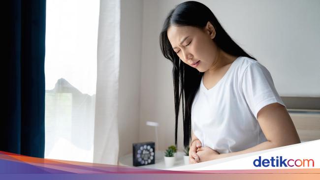 12 Cara Menghilangkan Sakit Perut Tanpa Obat, Mudah dan Alami!