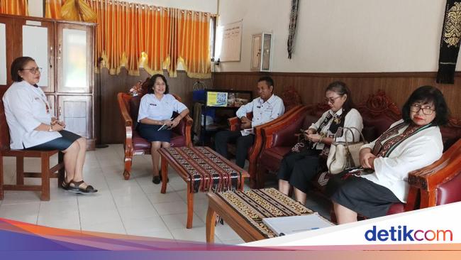 Guru SMKN 5 Kota Kupang Mengeluh Gaji Tak Dibayar Berbulan-bulan Guru SMKN 5 Kota Kupang Mengeluh Gaji Tak Dibayar Berbulan-bulan
