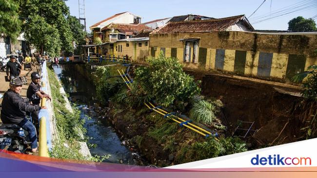 Analisis Pecahnya Pipa PDAM hingga Rusak Rumah Warga di Bandung