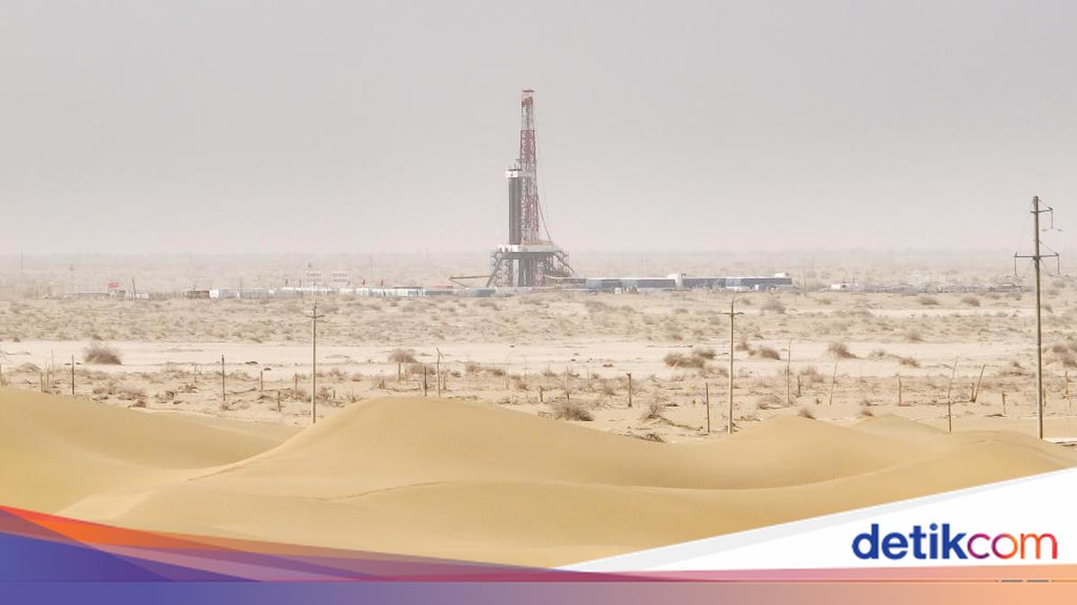 Penampakan Pekerja China Gali Lubang 10 Kilometer ke Dalam Bumi