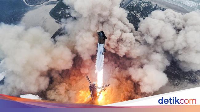 Roket Raksasa Starship Milik Elon Musk Berhasil Meluncur Tanpa Meledak