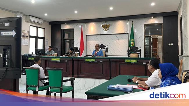 Remaja yang Setubuhi Pacar Tapi Nikahi Mantan di Mojokerto Divonis 2,5 Tahun