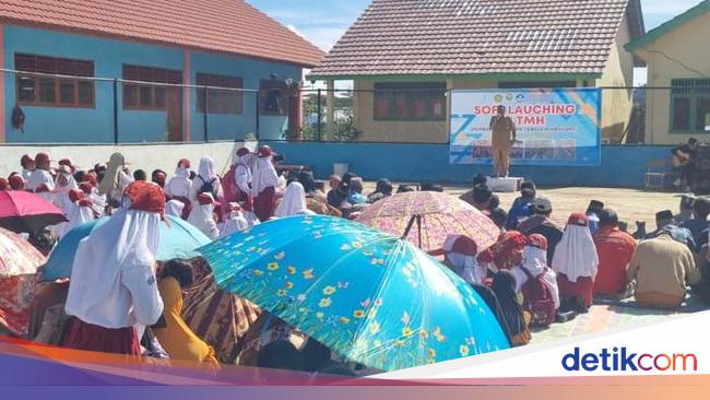 Bisa Pakai Listrik-Internet di SDN 14 Rantau Dedap Kini Bukan Sebatas Mimpi