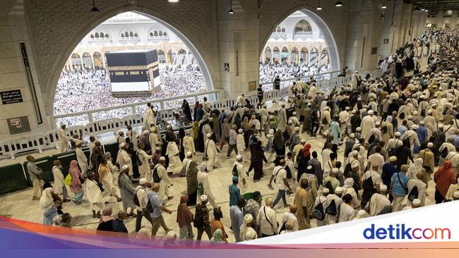 Potret Jemaah Haji dari Berbagai Negara Padati Masjidil Haram