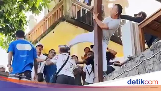 Turis India Duel dengan Sopir di Pantai Kelingking gegara Tak Antre Selfie