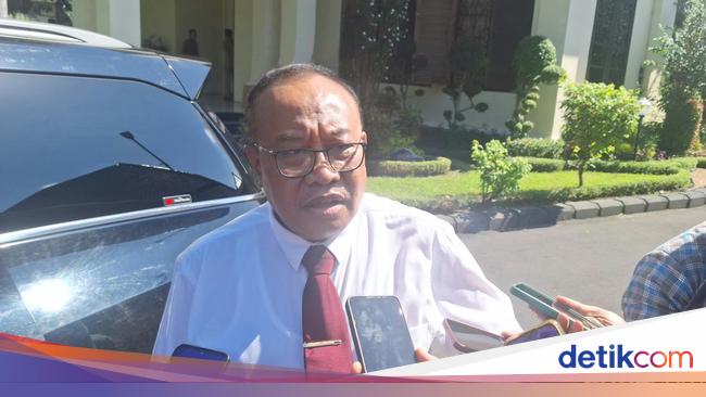 Lalu Gita Enggan Instruksikan ASN Pemprov NTB Beli Tiket MXGP 2024 Lalu Gita Enggan Instruksikan ASN Pemprov NTB Beli Tiket MXGP 2024