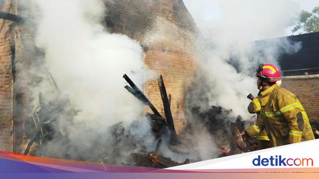 Sederet Permintaan Unik ke Damkar Klaten: Doakan Anak Ultah-Damaikan ...