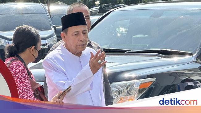 Jokowi Bagi-bagi Izin Tambang ke Ormas, Habib Luthfi Buka Suara Jokowi Bagi-bagi Izin Tambang ke Ormas, Habib Luthfi Buka Suara