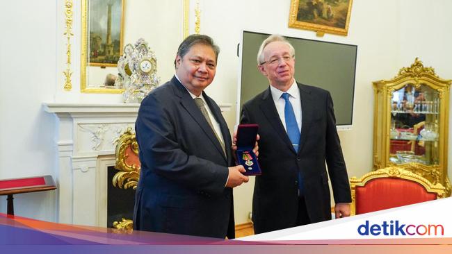 Kunker ke Rusia, Airlangga Terima Penghargaan-Bahas Kerja Sama Ekonomi