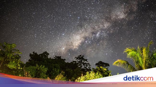 Keindahan Gugusan Bima Sakti di Langit Kampung Wisata Adat Malasigi