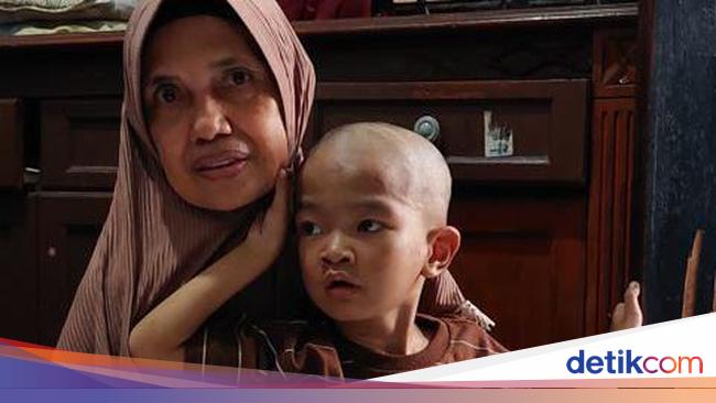 Kisah Ubay yang Tak Bisa Bicara dan Berjalan, Hidup Diasuh Nenek