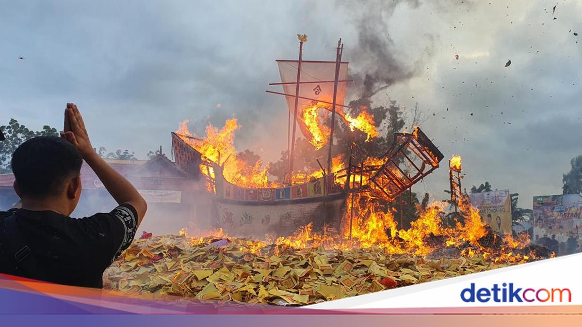Festival Bakar Tongkang di Bagansiapiapi Riau Kembali Digelar, Cek ...