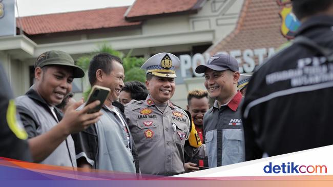 Polisi Temukan 2 SIM Palsu Saat Gelar Razia di Banyuwangi