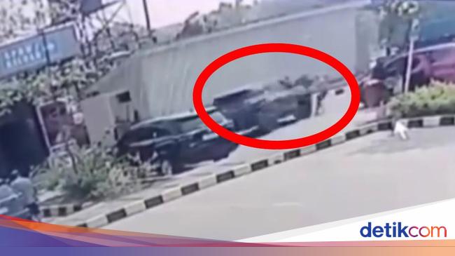 Viral Pemobil Tabrak Emak-emak di Rest Area 379A Batang, Begini Ceritanya