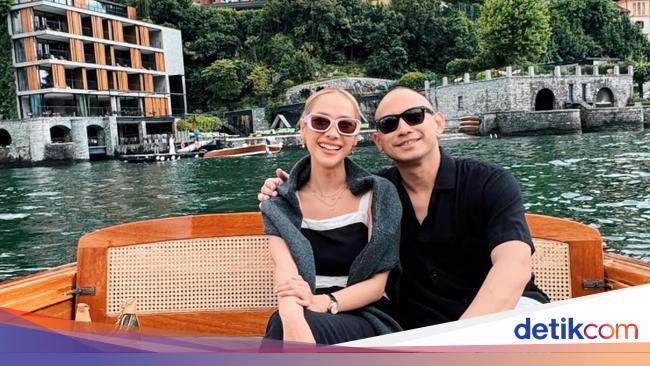 6 Foto BCL & Tiko Aryawardhana Kembali Berbulan Madu, Tampil Mesra di Italia