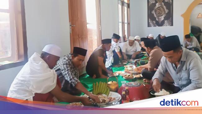 Tradisi Roah di Kateng Lombok Tengah: Begibung hingga Ngawon