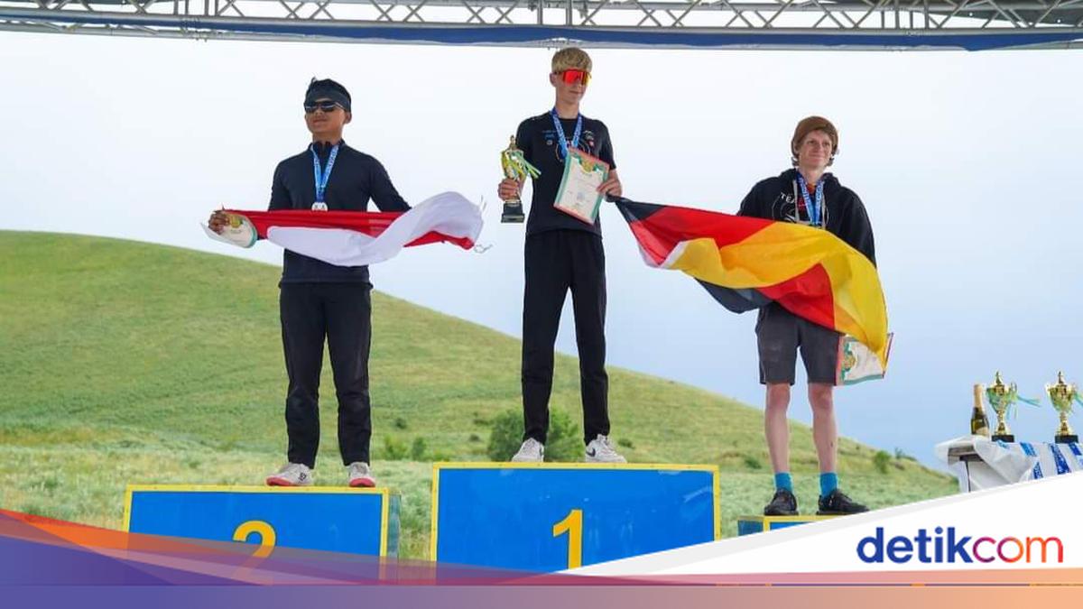 Atlet Paralayang Tulungagung Raih 2 Medali Perak di Event Internasional
