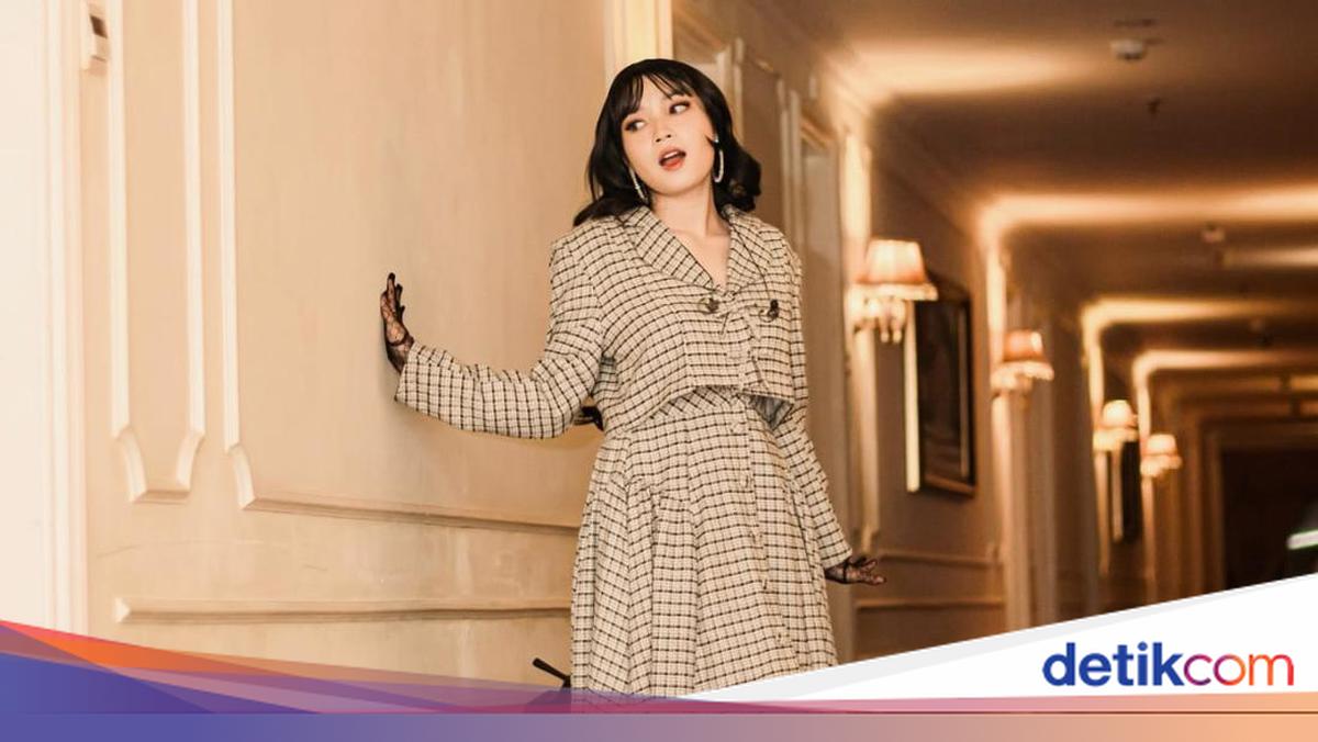 Kenalan Sama Bunga Reyza, Penyanyi Pendatang Baru yang Menjanjikan