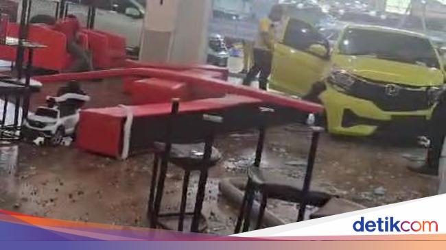 Pelajaran dari OB Tabrak Showroom gara-gara Salah Injak Pedal Mobil