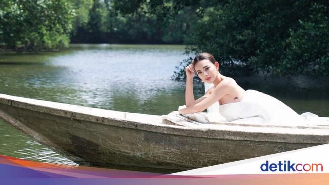 8 Gaya Seksi Amanda Manopo di Pemotretan Terbaru, Tatonya Bikin Salfok