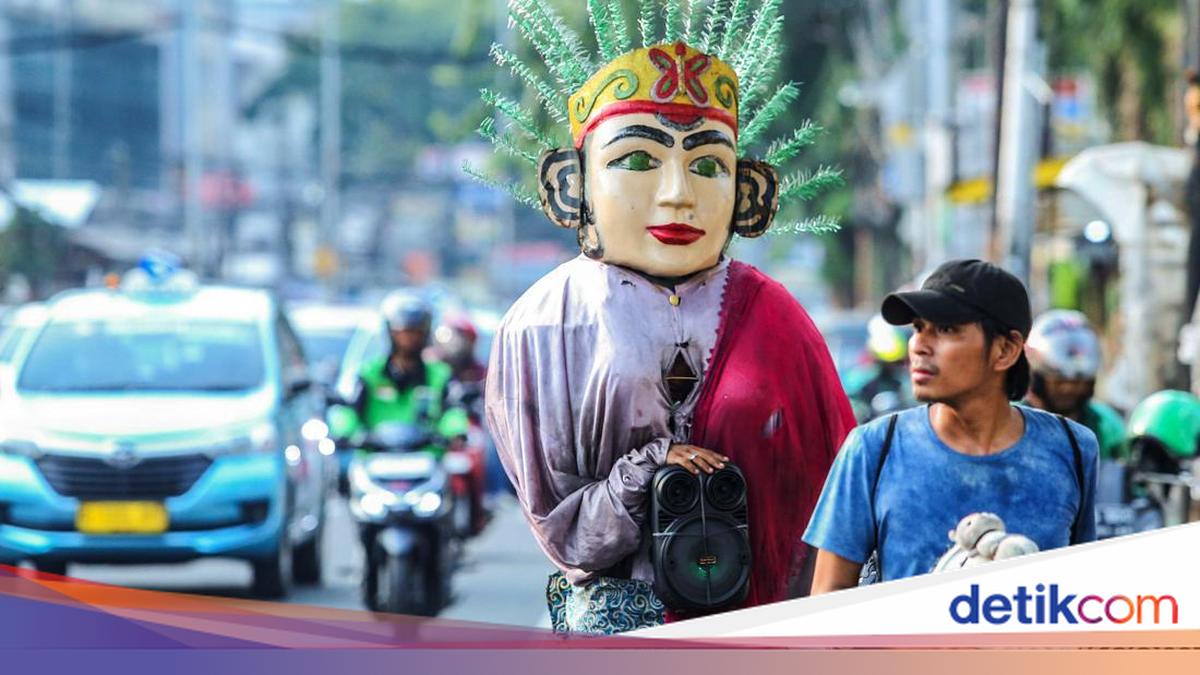 Dilema Dua Wajah Ondel-ondel, Pelestari Budaya atau Pengamen