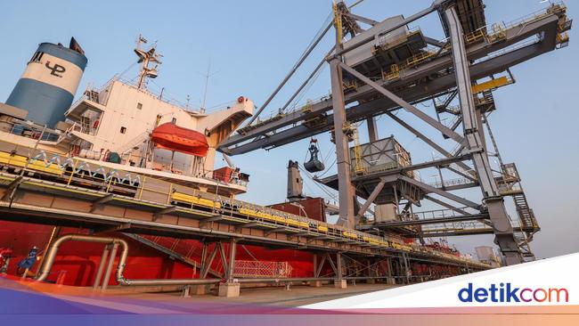 Smelter Freeport di Gresik Produksi Tembaga-Emas Agustus 2024
