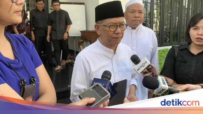 Keluarga Ungkap Tanri Abeng Ditawari Dimakamkan di Taman Makam Pahlawan