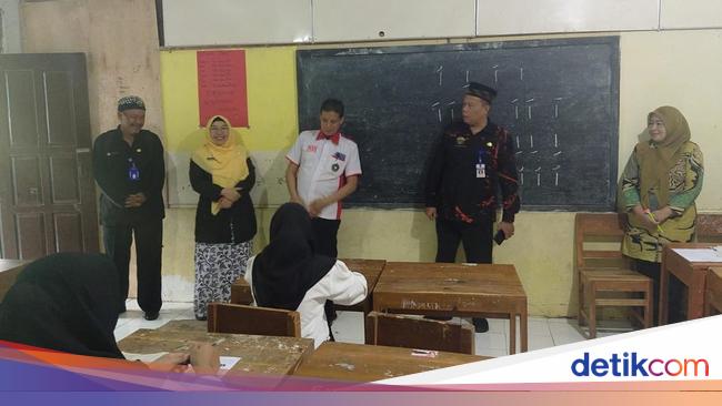 Sukses Pemkab Tegal Sekolahkan Ribuan Anak Lewat Yuh Sekolah Maning Sukses Pemkab Tegal Sekolahkan Ribuan Anak Lewat Yuh Sekolah Maning