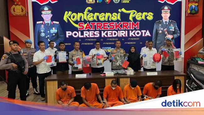 Tangis Ibu di Kediri Tertangkap Usai Curi Uang Rp 105 Juta