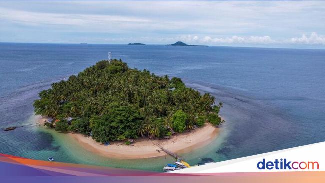 Keindahan Pantai Carocok di Sumbar yang Mempesona dan Bikin Tenang