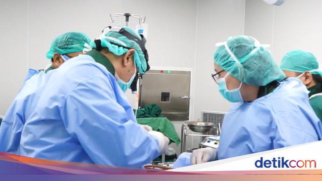Dokter RS Royal Progress Bagi Tips agar Aman Saat Operasi Bedah Plastik