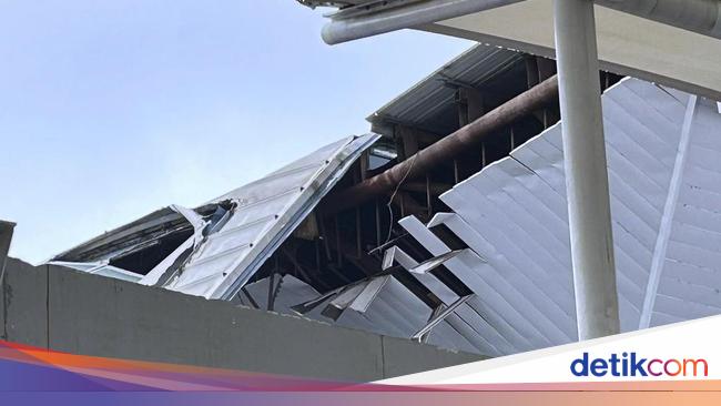 Atap Bandara New Delhi Runtuh! Diterjang Hujan Lebat