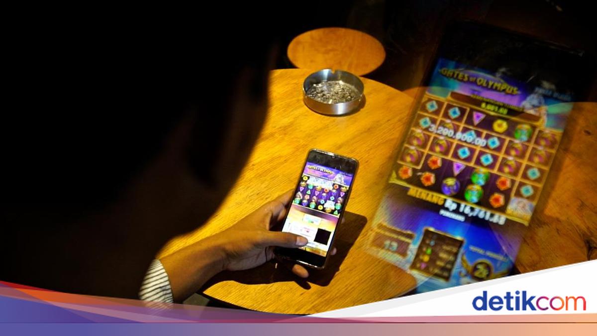Hilang Rumah hingga Gila Angka, 6 Kisah Miris Korban Judi Online di Jawa Barat