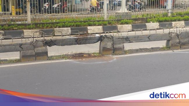 Ini Lokasi Pemotor Tewas Tertancap Besi Separator Busway di Jakbar