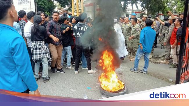 3 Mahasiswa di Gorontalo Diduga Dipukul Aparat Saat Demo Tolak RUU Penyiaran