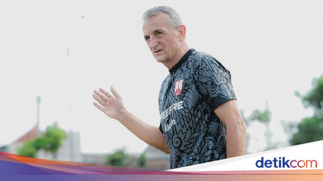 Persis Solo Keok 5 Kali dari 6 Laga, Coach Milo: Sepakbola Hal yang Kejam!