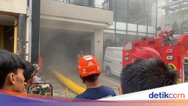 Hotel di Jalan Gejayan Sleman Terbakar, 2 Wanita Sempat Terjebak