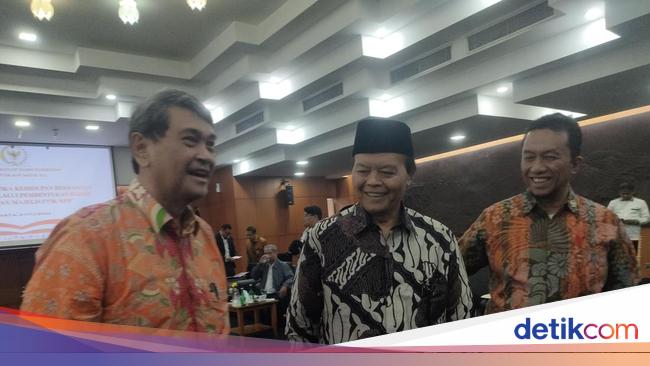 HNW Respons Kaesang yang Bilang Sekjen PKS Bohong Terkait Jokowi di Pilkada HNW Respons Kaesang yang Bilang Sekjen PKS Bohong Terkait Jokowi di Pilkada