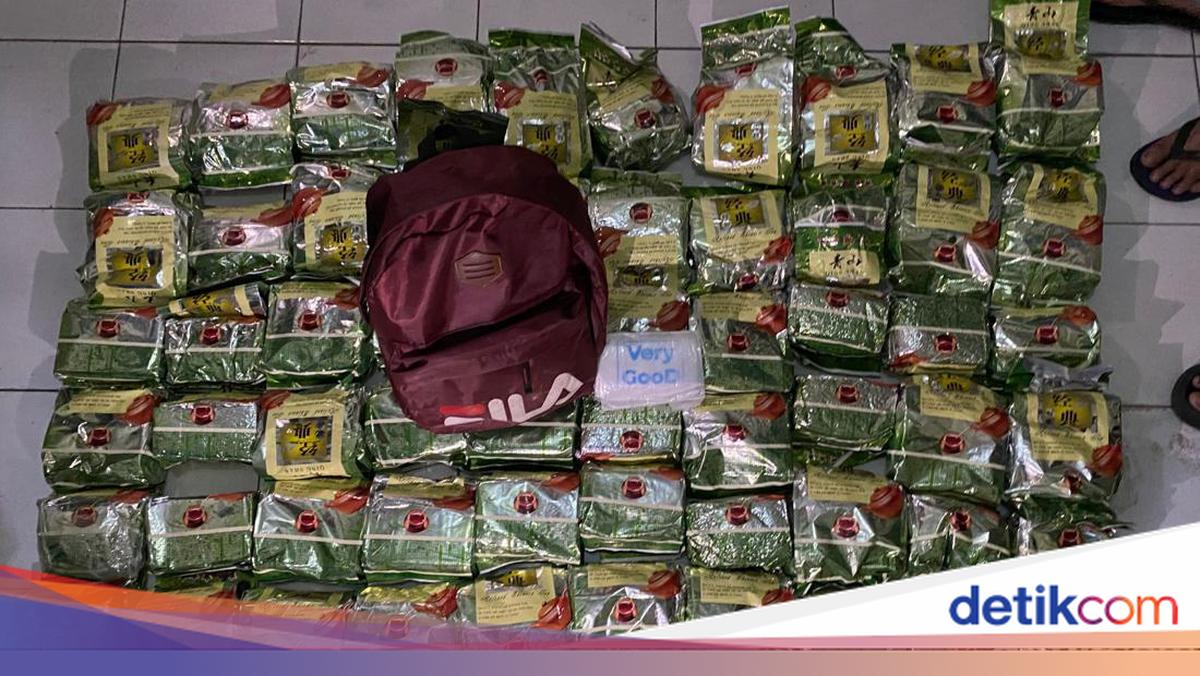 Penampakan Sabu 72 Kg Dibungkus Teh China Disita dari Kurir 19 Tahun