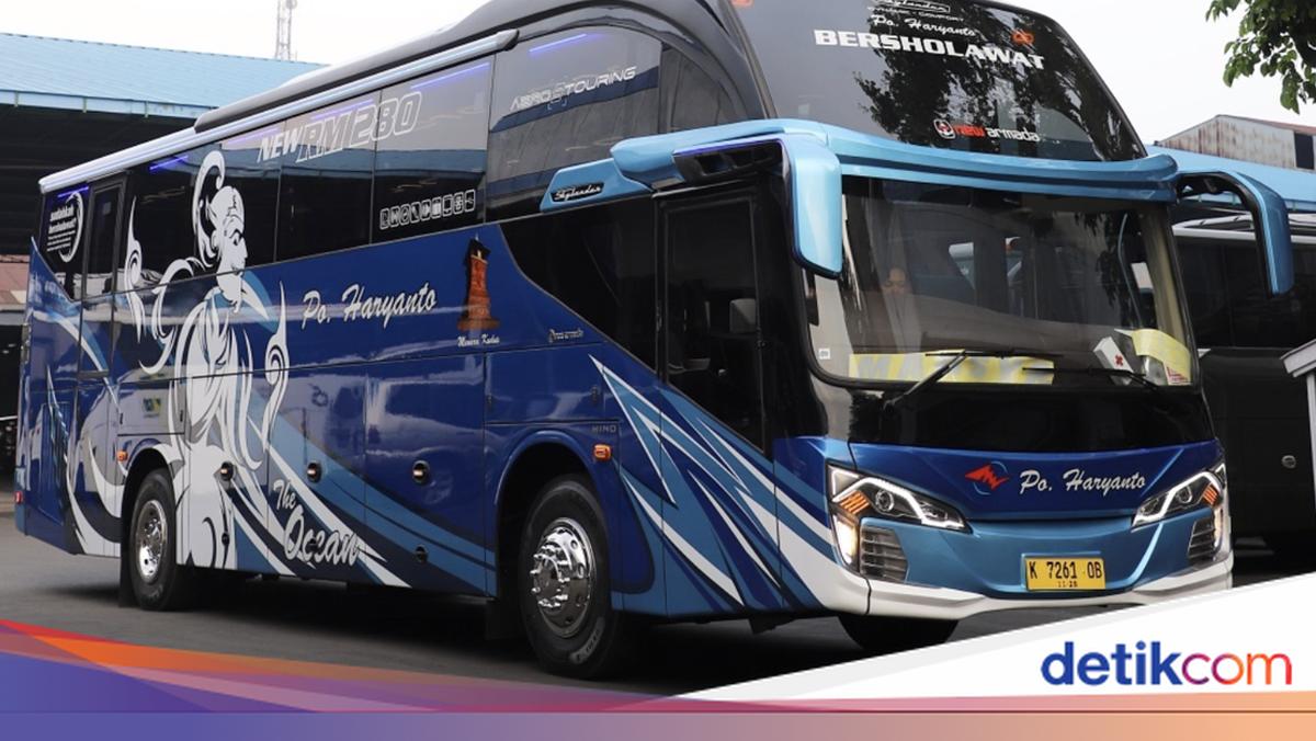 Bus Baru PO Haryanto Pakai Bodi New Armada Skylander dan Sasis Hino