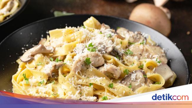 Resep Pasta Saus Ayam Jamur ala Restoran yang Mulur Gurihnya Mantap