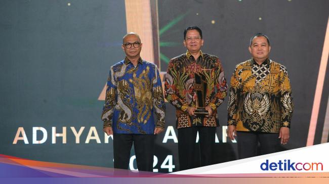 Kuntadi Raih Penghargaan Jaksa Tangguh Pemberatasan Korupsi Adhyaksa Awards 2024