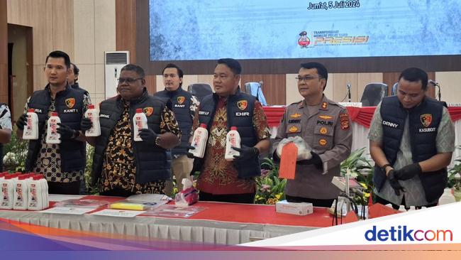 Polda Lampung Bongkar Peredaran Oli Palsu, 2 Kurir Ditangkap