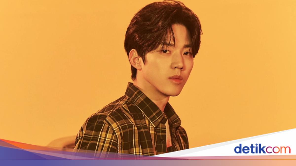 Dowoon Tegaskan Bakal Tetap di DAY6