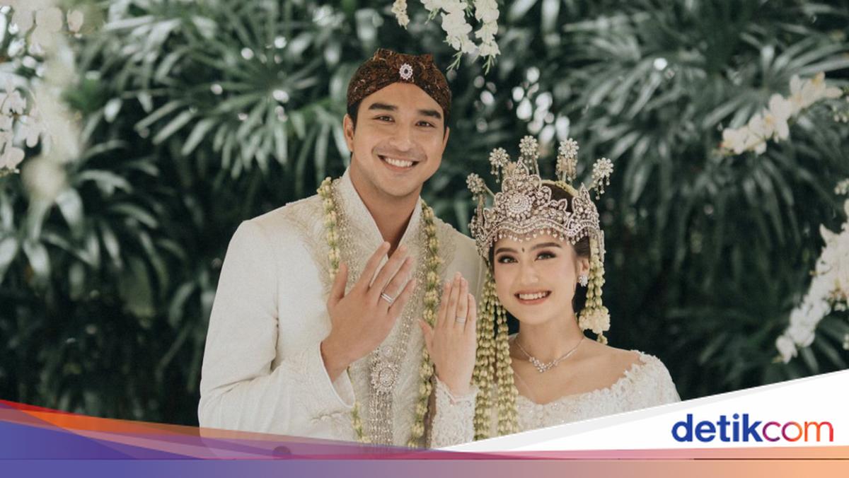 Foto Pernikahan Salshabilla Adriani-Ibrahim Risyad, Menawan Pakai Adat ...